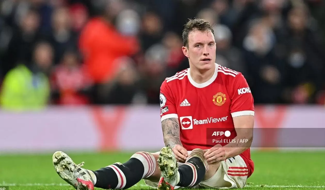 ¡Phil Jones deja el United! Se va el jugador con más años en el club